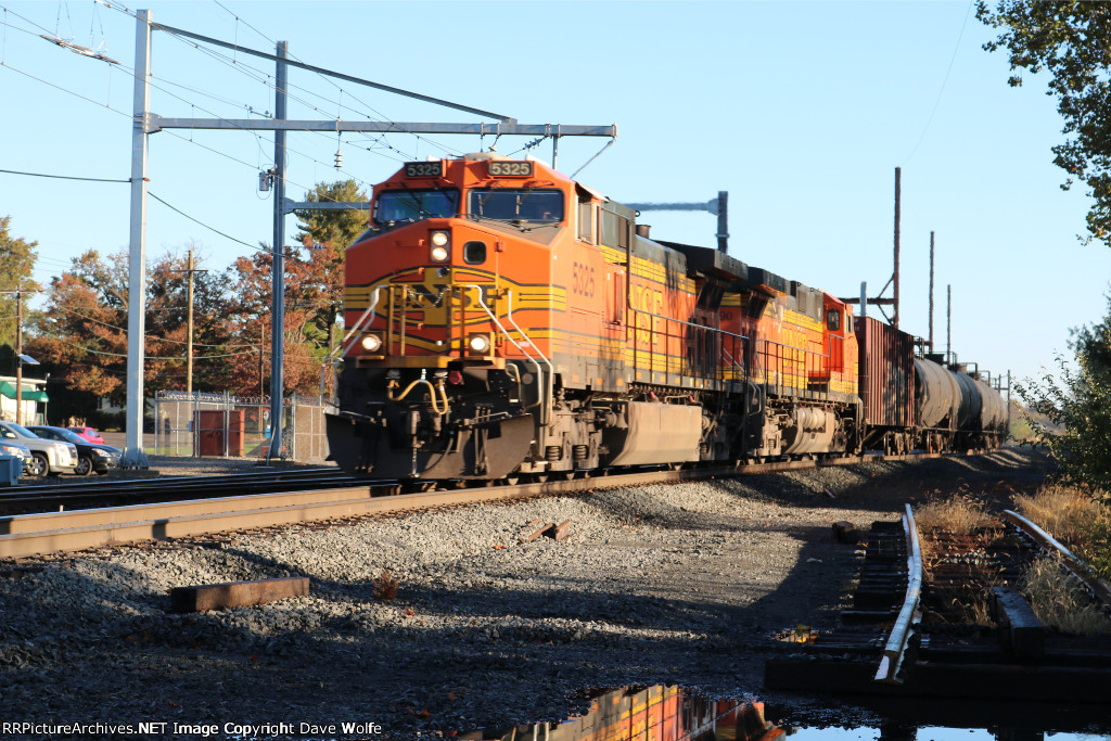 BNSF 5325